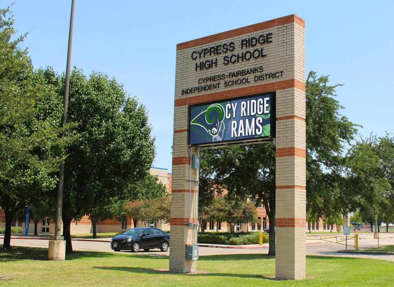 Cypress Ridge High School, Cy-Fair ISD • LED Partners Digital Displays ...